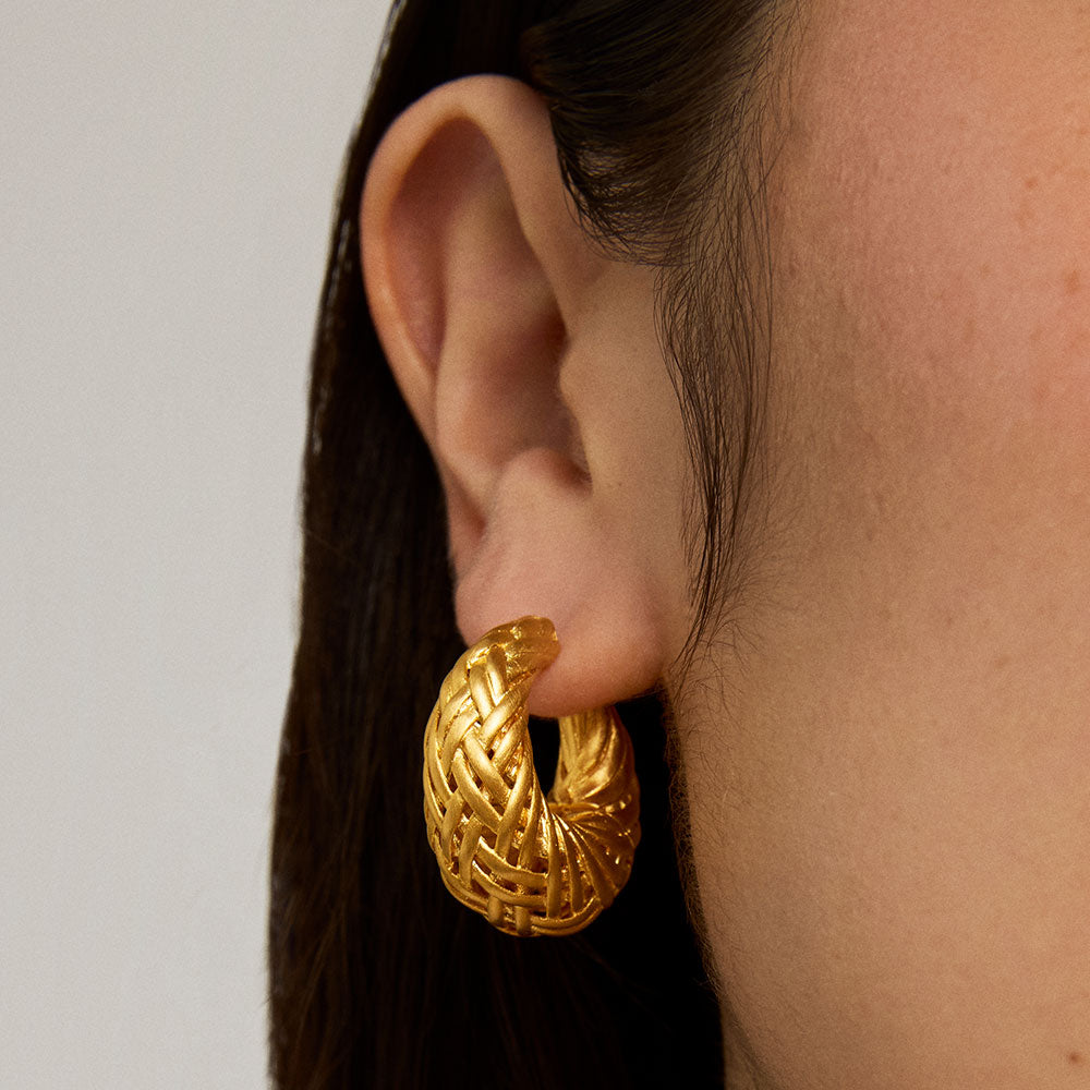 Cinta Hoops – DeanDavidson.com